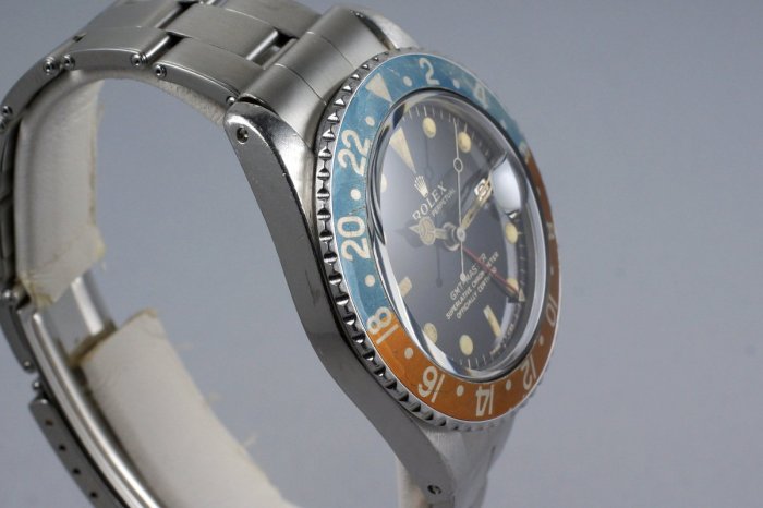 The Bezel and Insert – Rolex GMT Master 1675